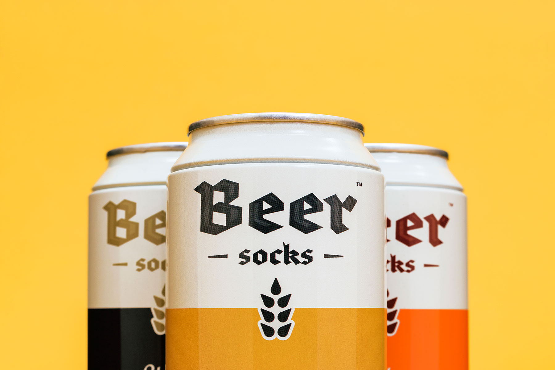 This Beer Packaging is Actually a Clever Sock Package - DIELINE