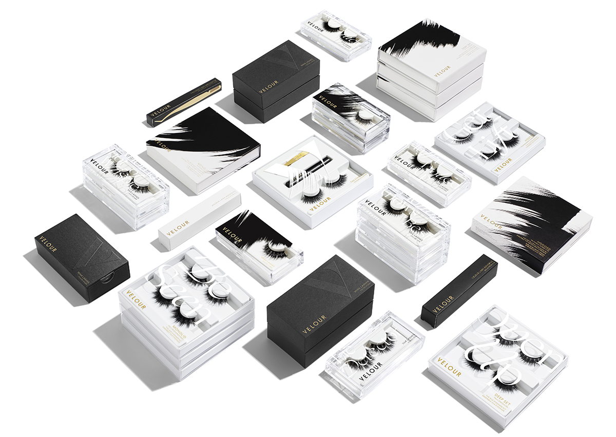 The Packaging For These Lashes Incorporate a Classy Color Scheme and ...