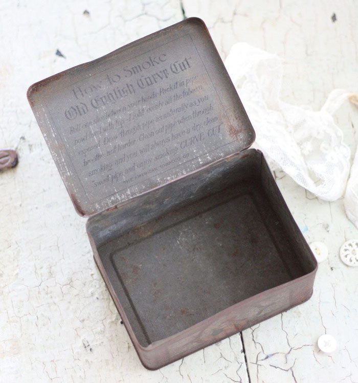 Vintage Packaging: Old English - DIELINE