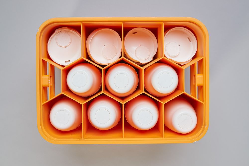 McDonald's & Starbucks Piloting Reusable Cup Program in California ...