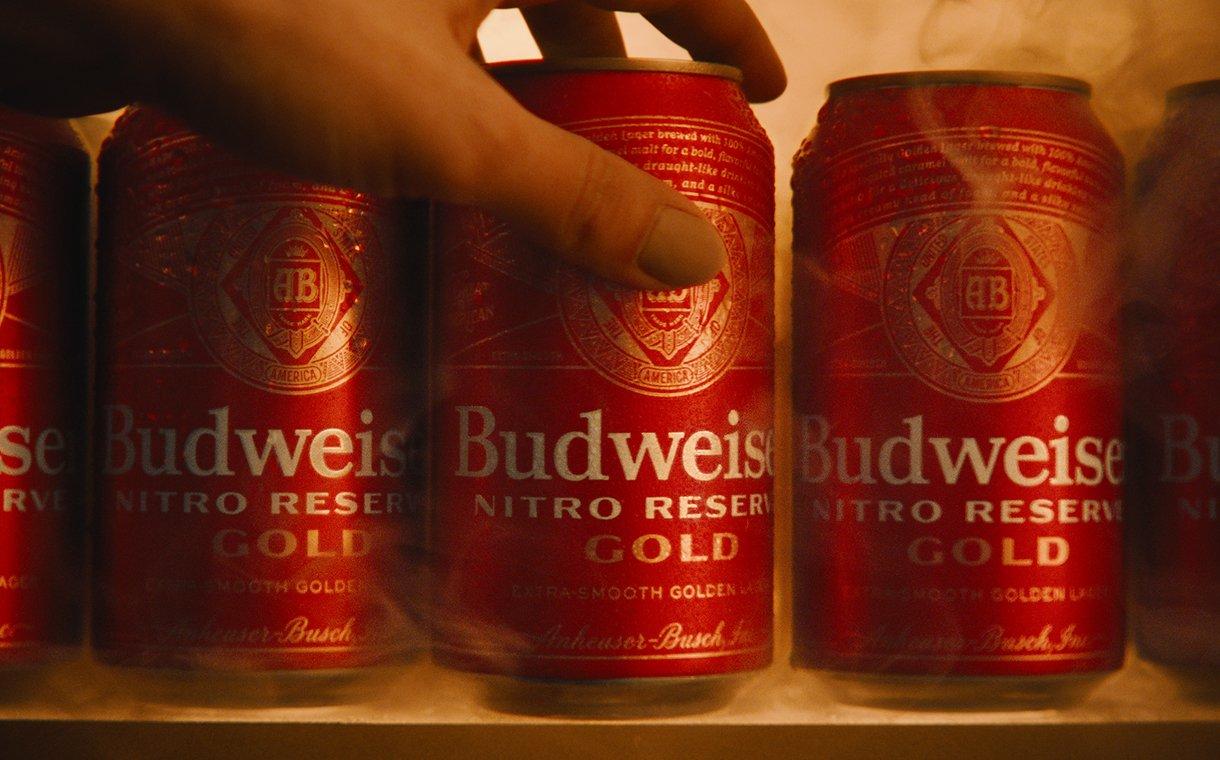 Budweiser Wants Everyone To Pour Their New Beer 'The Wrong Way' - DIELINE