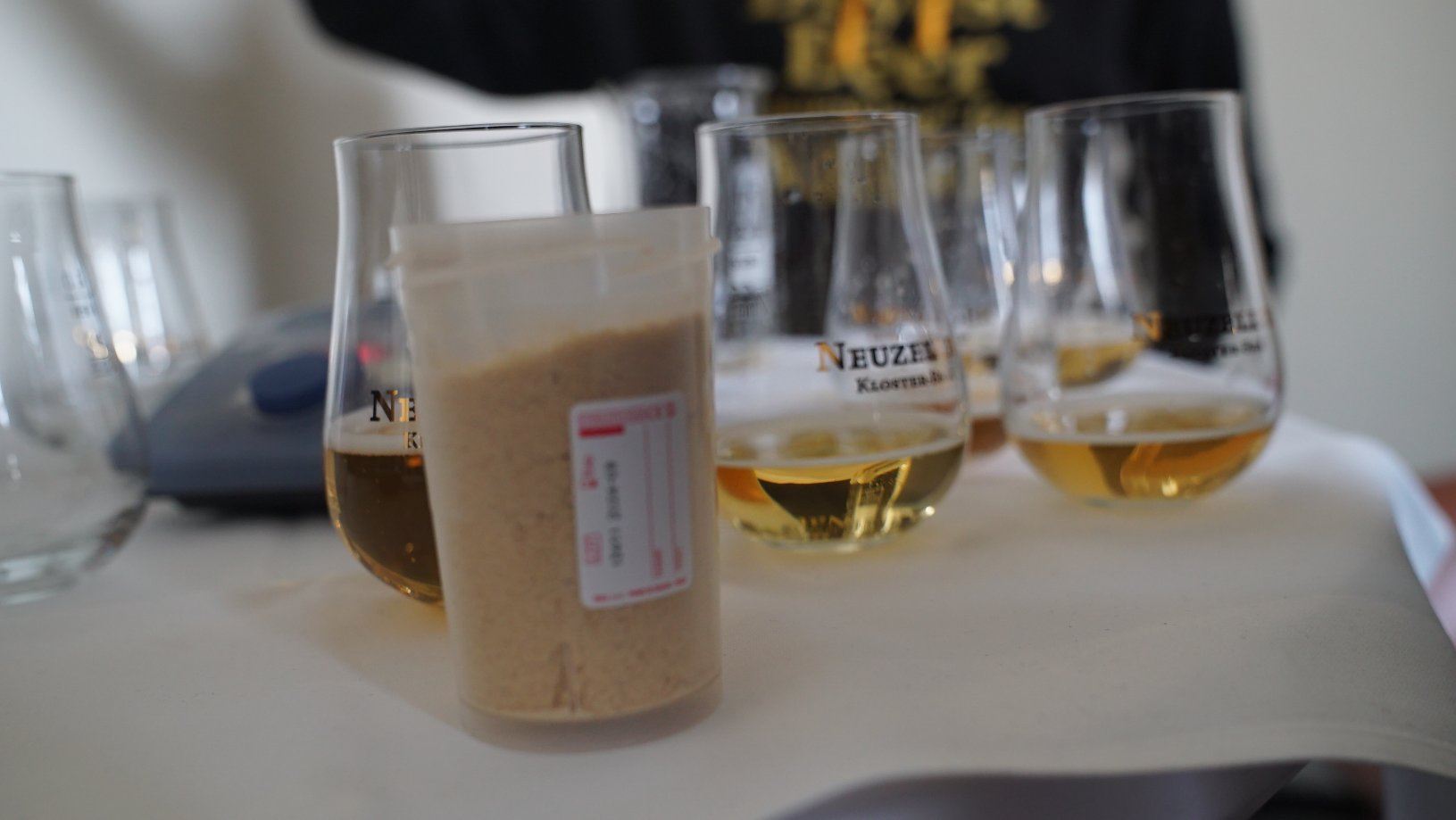 German Brewer Creates Powdered Beer To Help Fight Climate Change - DIELINE