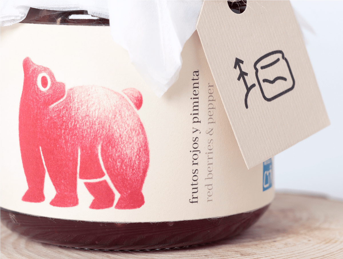 Söt's Jam Branding And Packaging Is Light And Airy - DIELINE