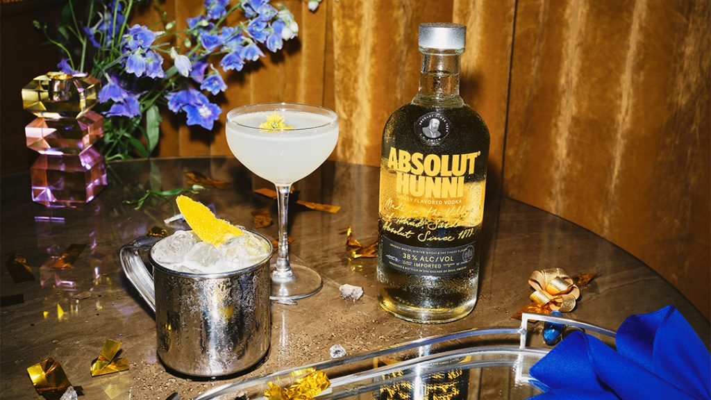 Absolut's New Honey-Flavored Vodka is the Bee's Knees - DIELINE